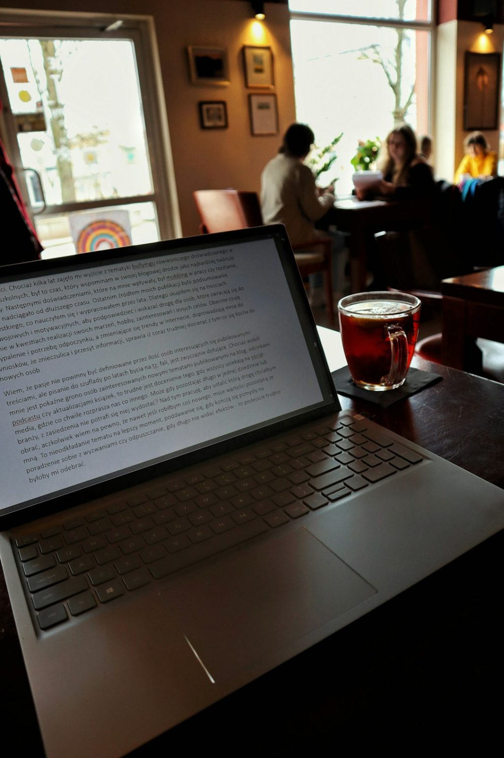 4 AI Story Generators Like Sudowrite For Creative Writing