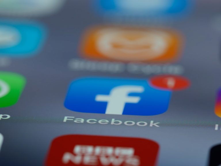Facebook story viewer: Can You See Who Views Your Story?